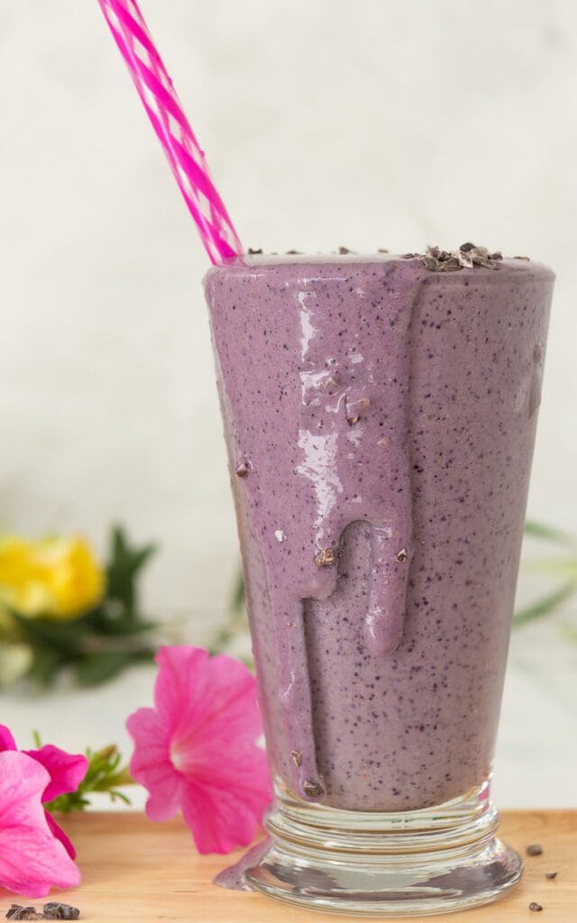 Delicious Blueberry Anti-inflammatory Smoothie Recipe - Delectable Food ...